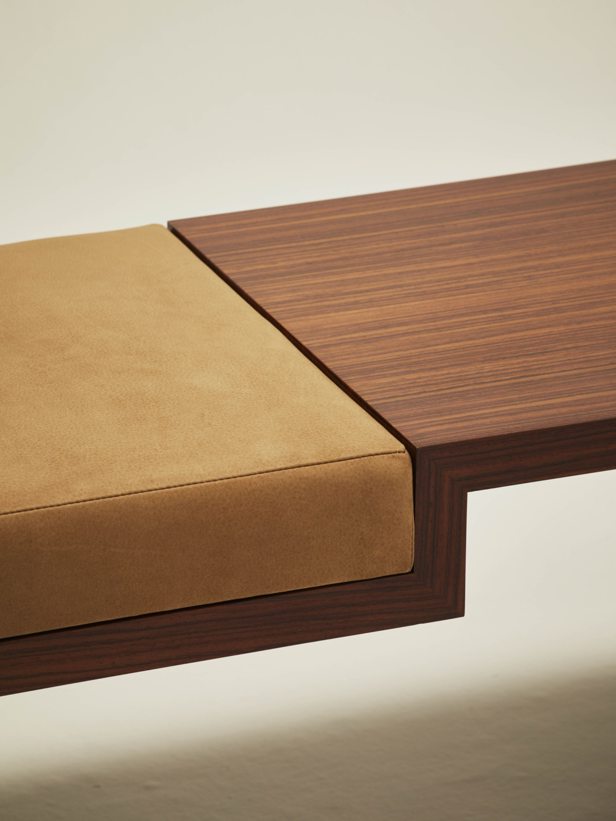 STUDIOTWENTYSEVEN • CONTINUOUS BENCH BY FABIANA MACHADO