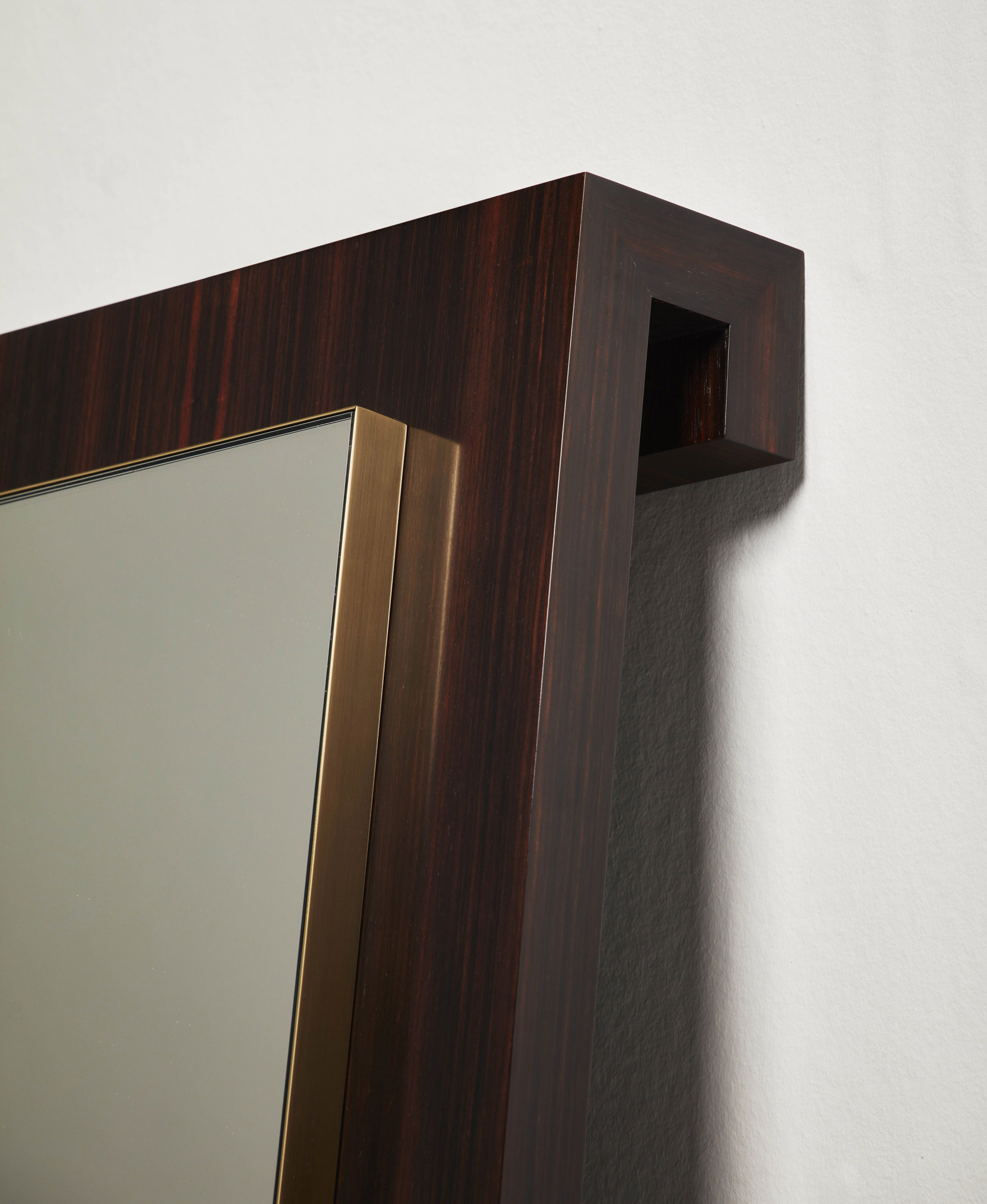 STUDIOTWENTYSEVEN • CONTINUOUS MIRROR BY FABIANA MACHADO