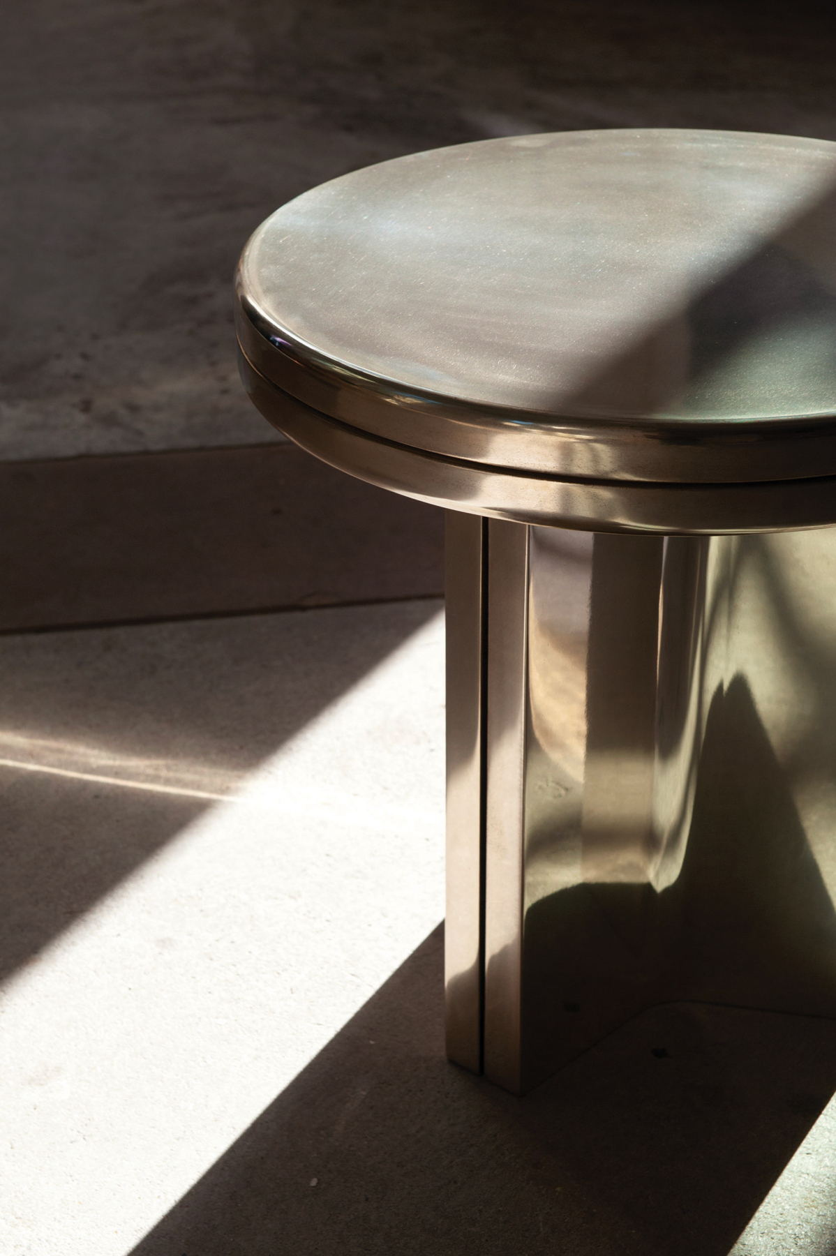 STUDIOTWENTYSEVEN • JOE SIDE TABLE BY JORIS POGGIOLI
